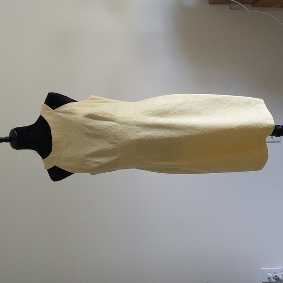 Kristen Davis | Dresses | Kristen Davis Yellow Floral Embossed 0 Cotton ...